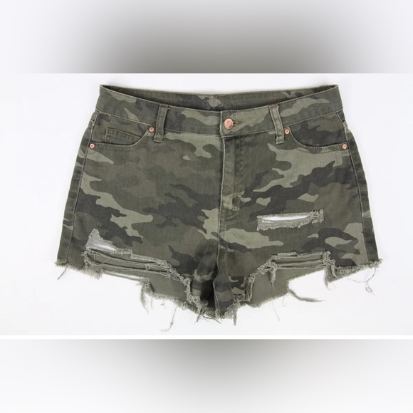 NOBO | Shorts | Nobo Highrise Size Nine Camo | Poshmark
